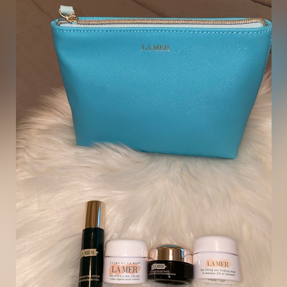 La Mer | Skincare | La Mer 4 Piece Gift Set With Blue Travel Makeup ...